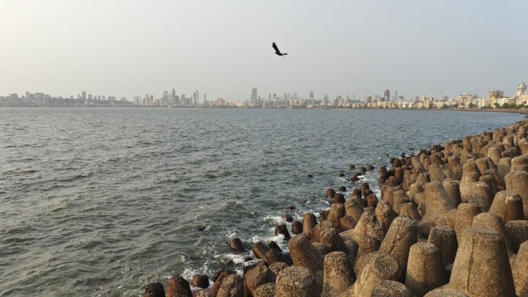 Marine Drive: Explore The Crown of Mumbai, Maharashtra